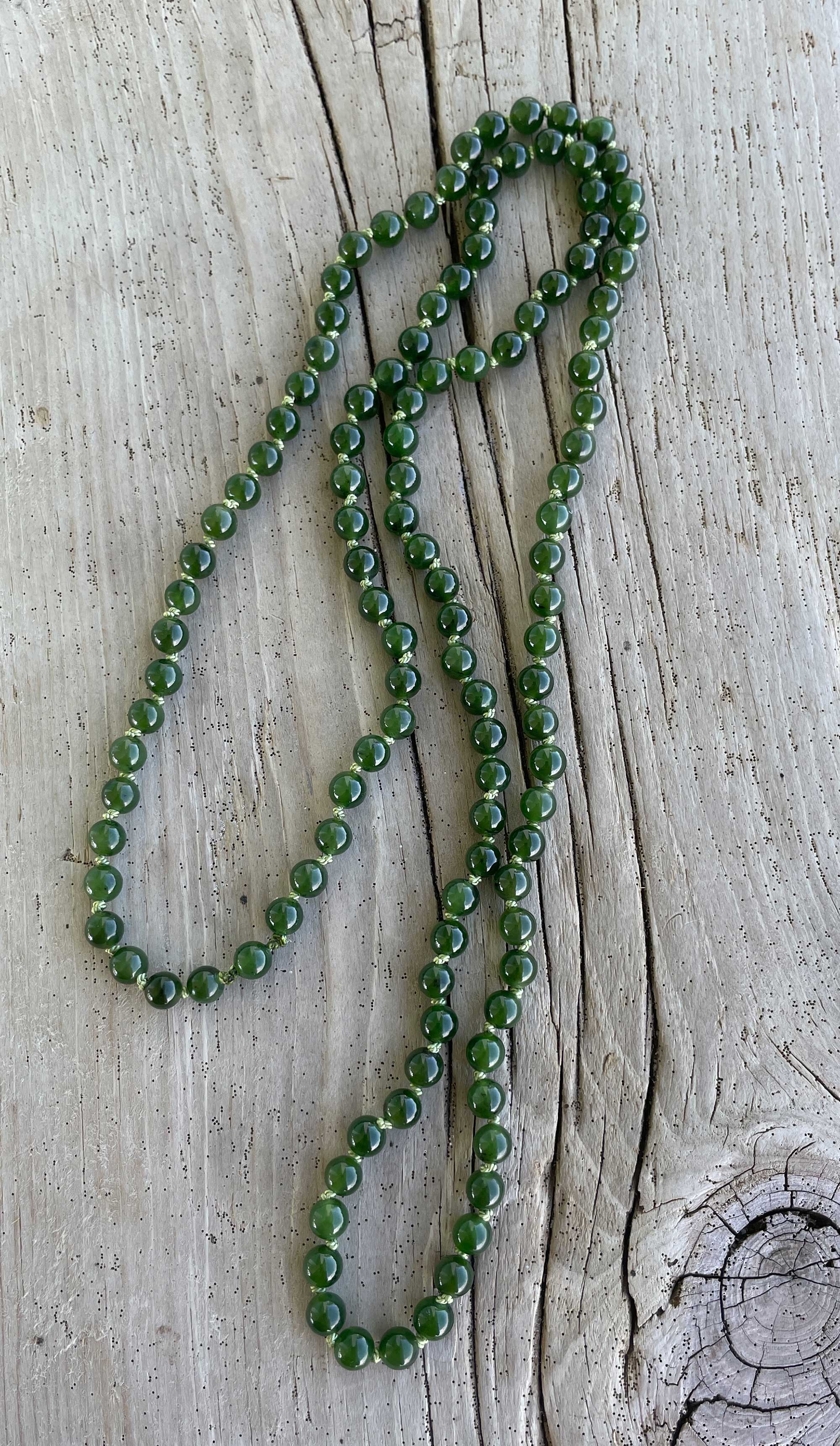 Green jade bead necklace store